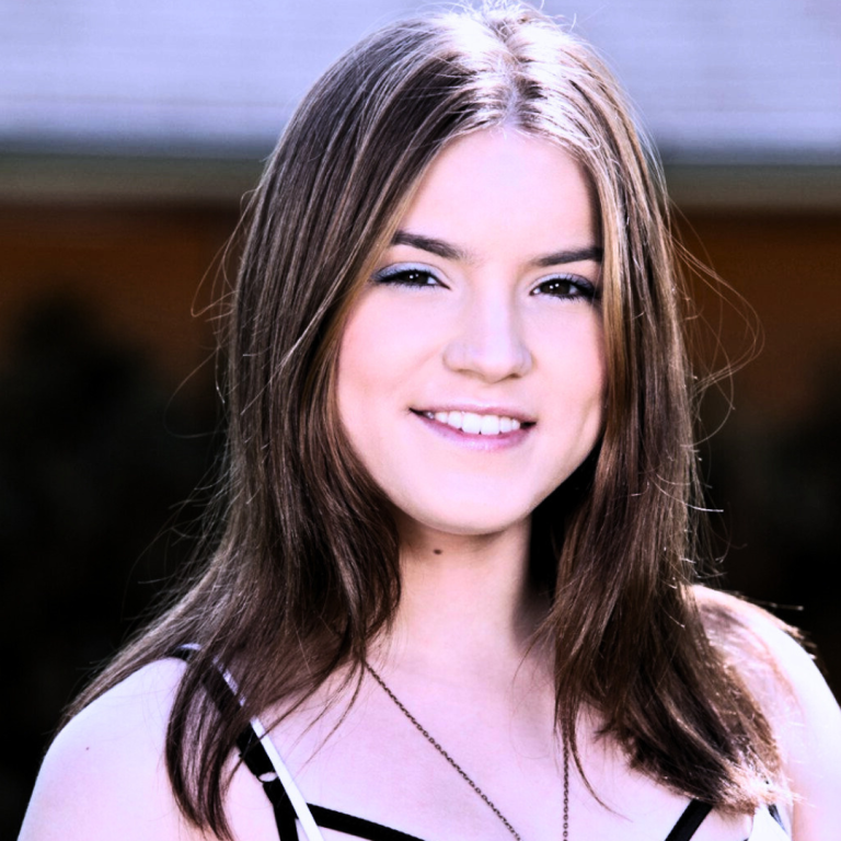 MollyRedWolf – Biography Wiki 360